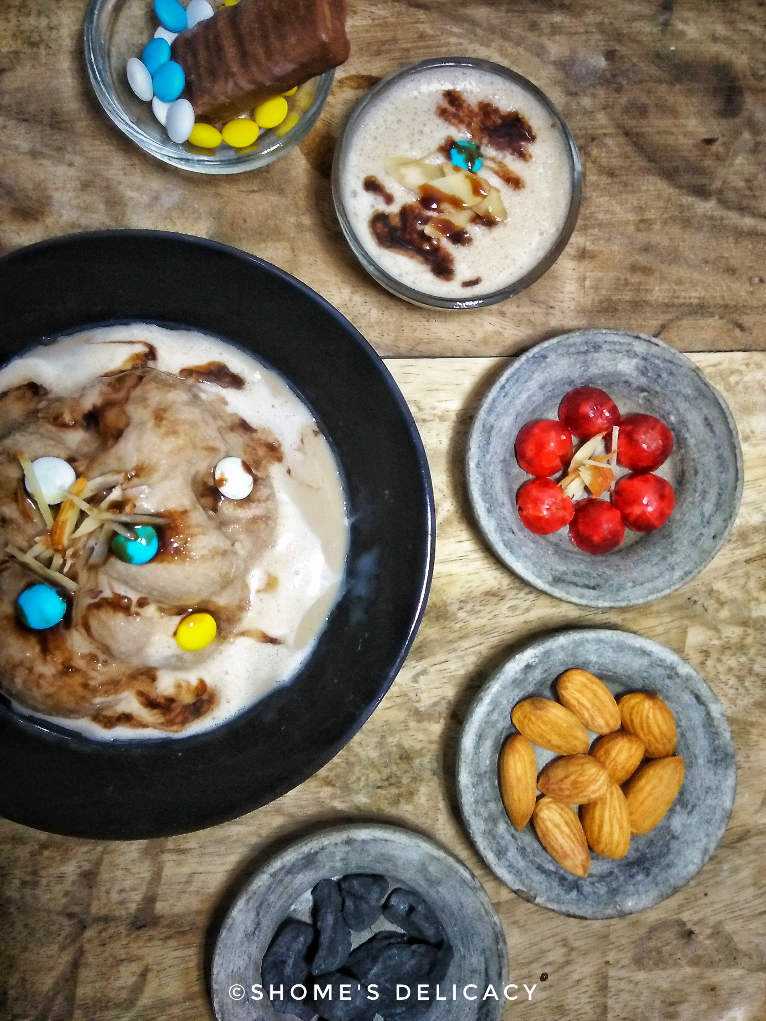 Charcoal flavoured chocolate mousse ice-cream Recipe - GoToChef